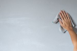 Como limpar papel de parede: 3 dicas simples para colocar em prática ...