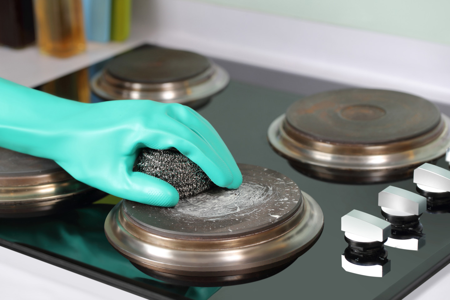 How to Clean a Ceramic, Electric, Glass Hob - Guide with Images ...