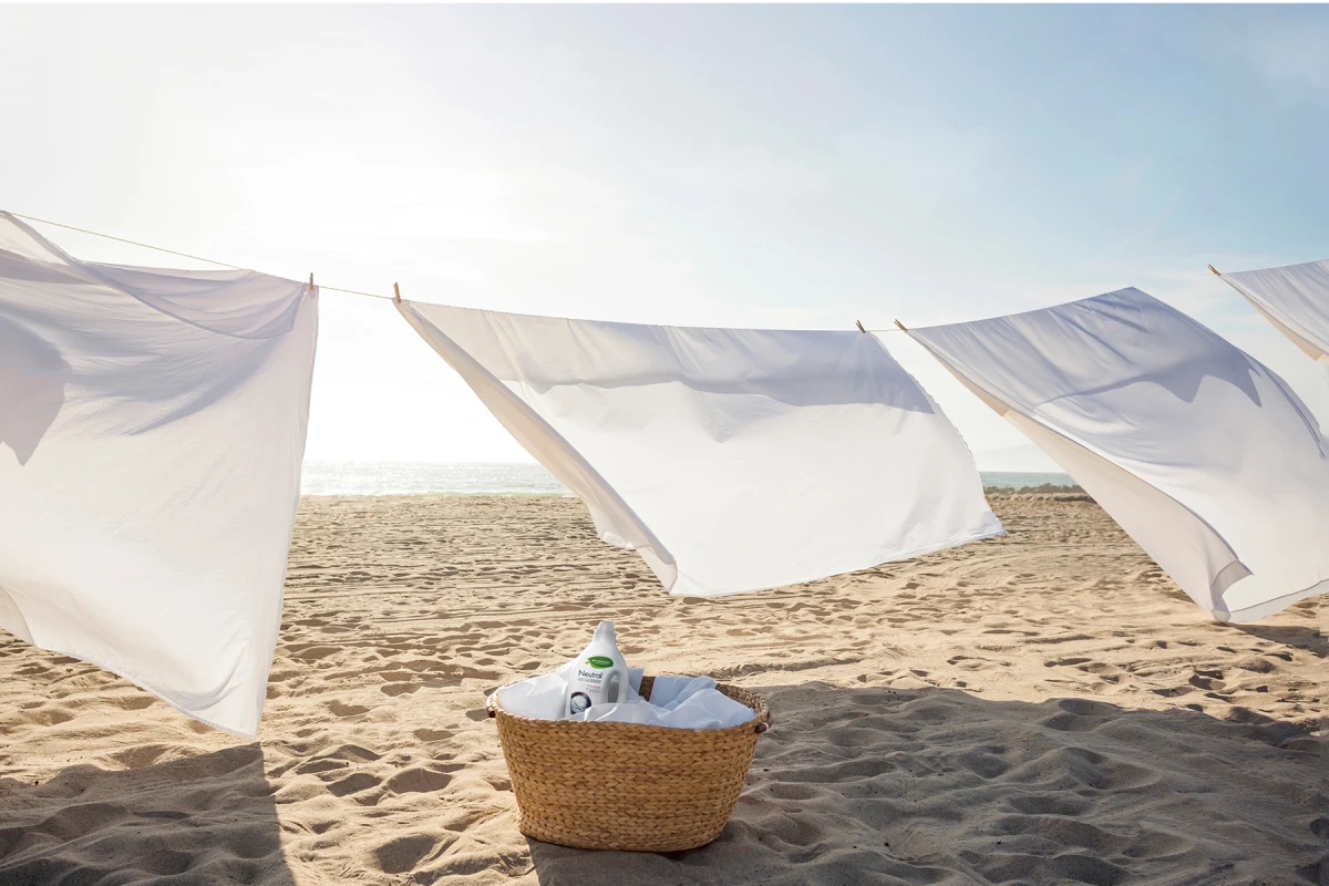 How to Keep White Sheets White and Bright | Cleanipedia ZA